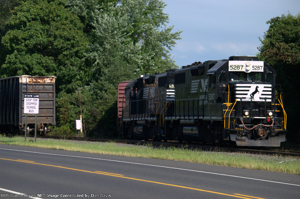 NS GP38-2 5287 leads WPCA-20